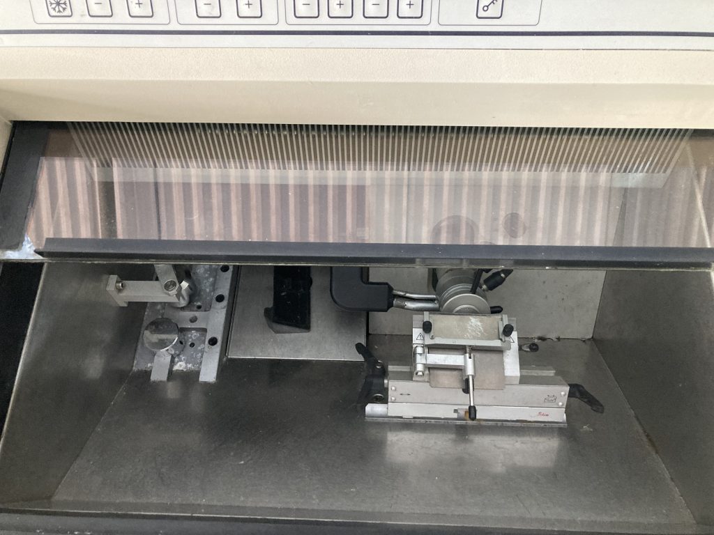 LEICA CM 1900 Cryostat – medistore-france