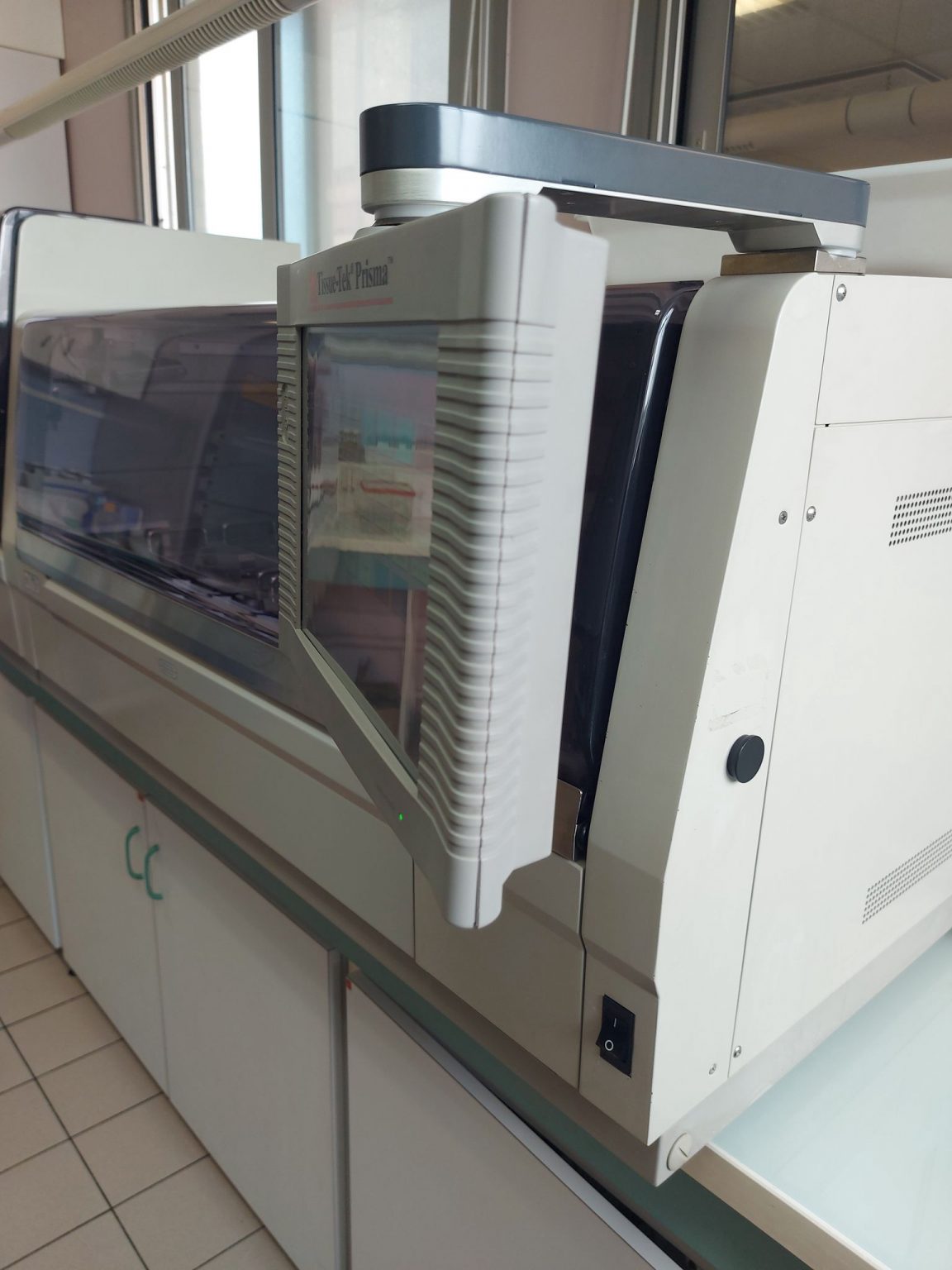 SAKURA TISSUE-TEK PRISMA Stainer + GLASS G2 Coverslipper – medistore-france